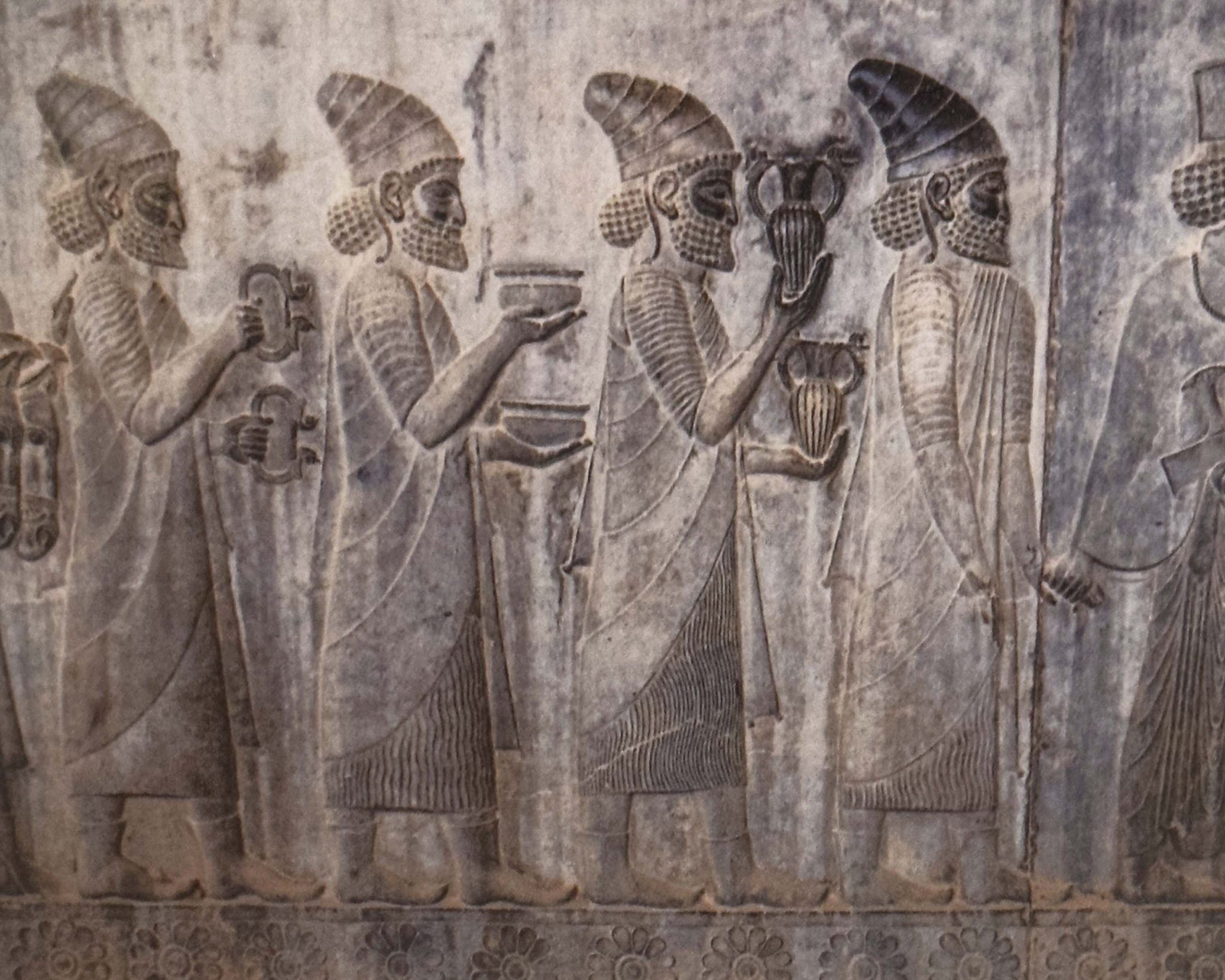 Persian Jewellery: A Dive into Achaemenid History | Craftestan