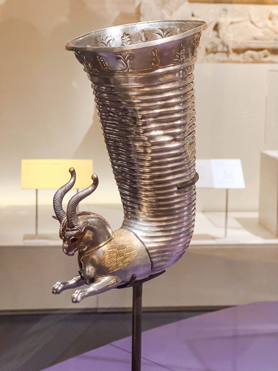 Persian Drinks: Luxury in a Glass in Achaemenid Era | Craftestan